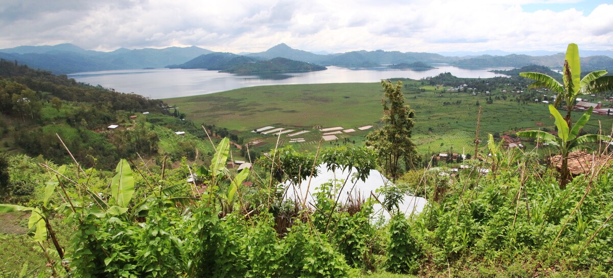 Backpacking Rwanda | Elizabeth on the Road